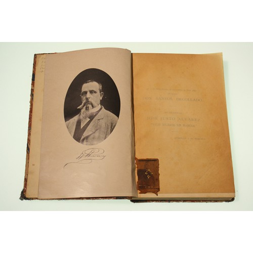 Historia documentada de la vida pública del Gral. José Justo Alvarez